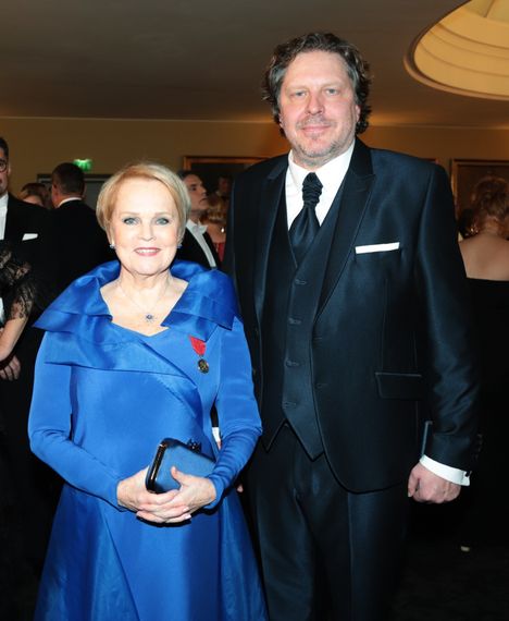 Katri Helena kertoo rohkean paljastuksen: Yksi lapsista sai alkunsa ...