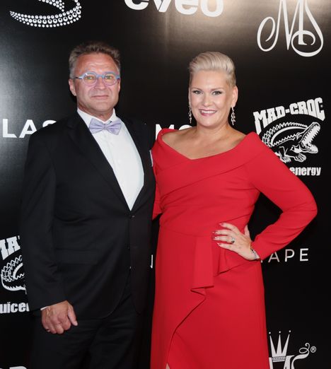 Hulvaton video: Heidi Willman esiintyi Uuno Turhapurona - Ilta-Sanomat