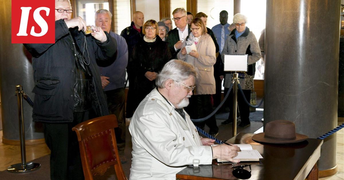 Toivo allekirjoitti presidentti Koiviston surukirjan ensimmäisten ...