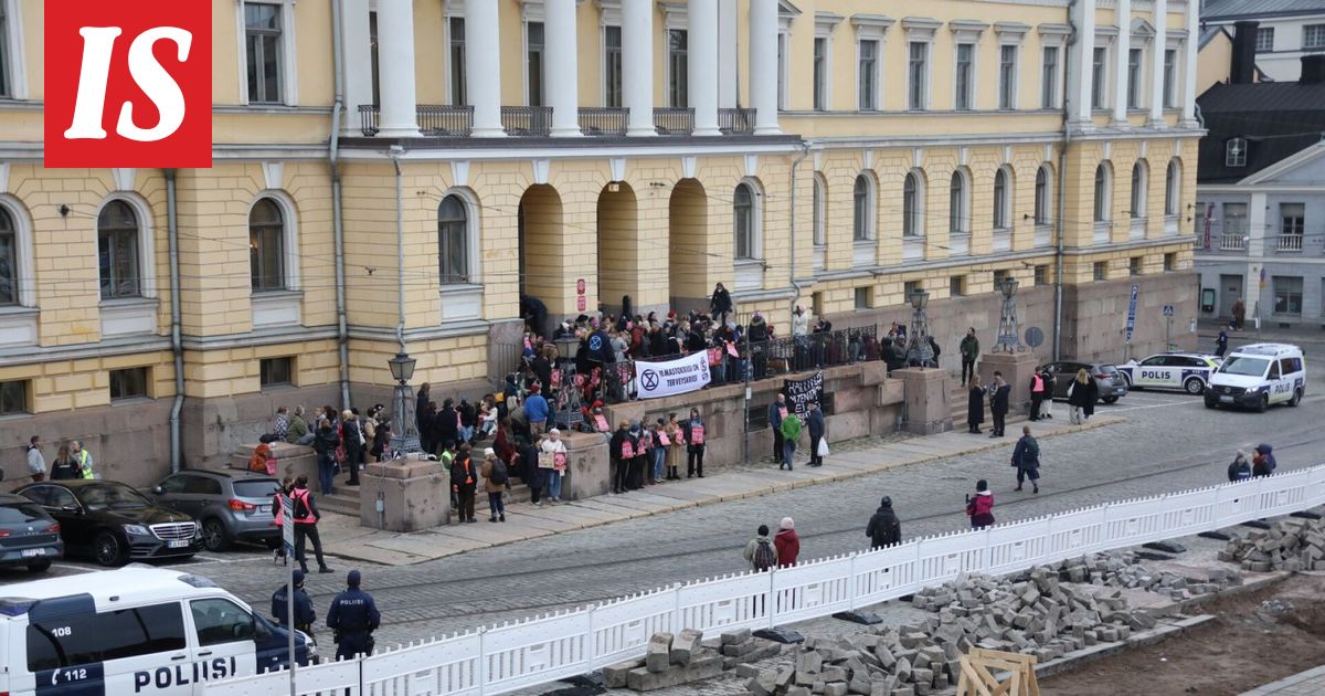 Poliisin viestintä ei toteutunut annetun ohjeen mukaisesti Elokapinan ...