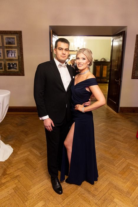 Tältä näytti Vanajanlinnan punaisella matolla - Ilta-Sanomat