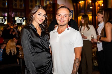 Uniikki ja Sandra-puoliso yhteiskuvassa – tämä asia yllätti ...