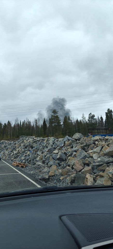 Silminnäkijät kertovat järkyttävästä näystä, kun Hornet-hävittäjä ...