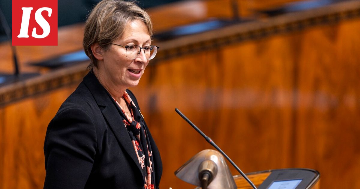 Suora lähetys 13.30: Sari Essayah kertoo suden metsästyksestä - Ilta ...
