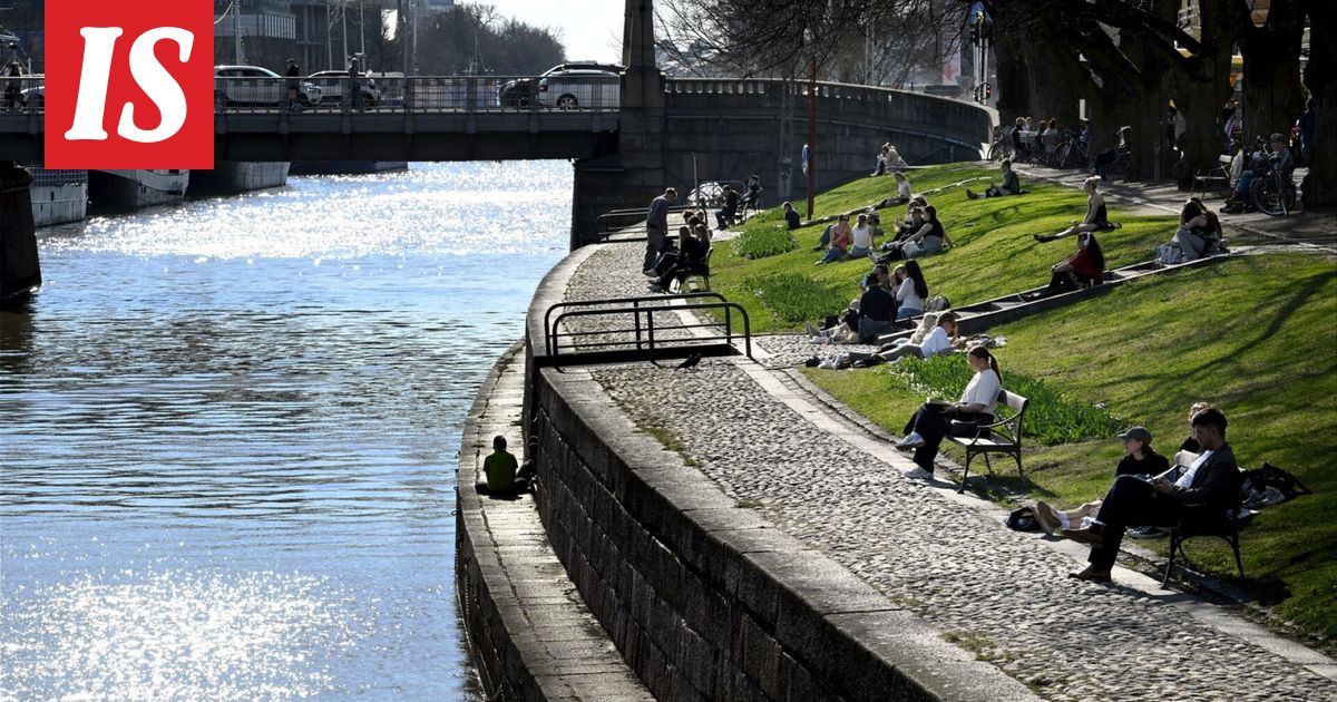 Mies putosi Aurajokeen - Ilta-Sanomat