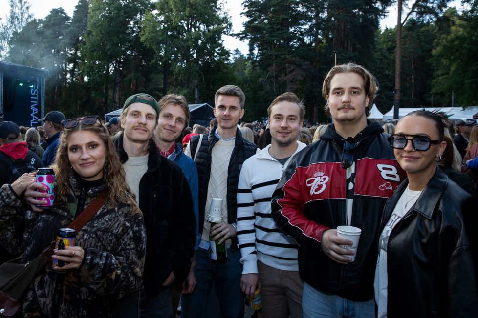 Loppukesän kauneus hellii Festivaali-festivaalilla: nousevat tähdet ...
