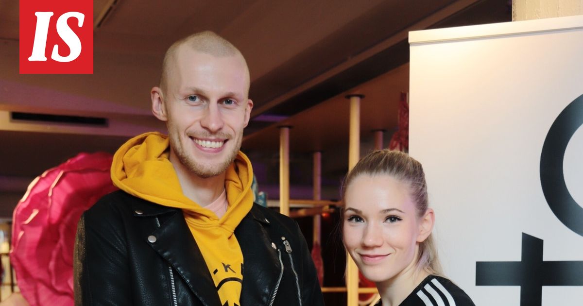Roni ja Airi Bäckin vauva syntyi - Ilta-Sanomat