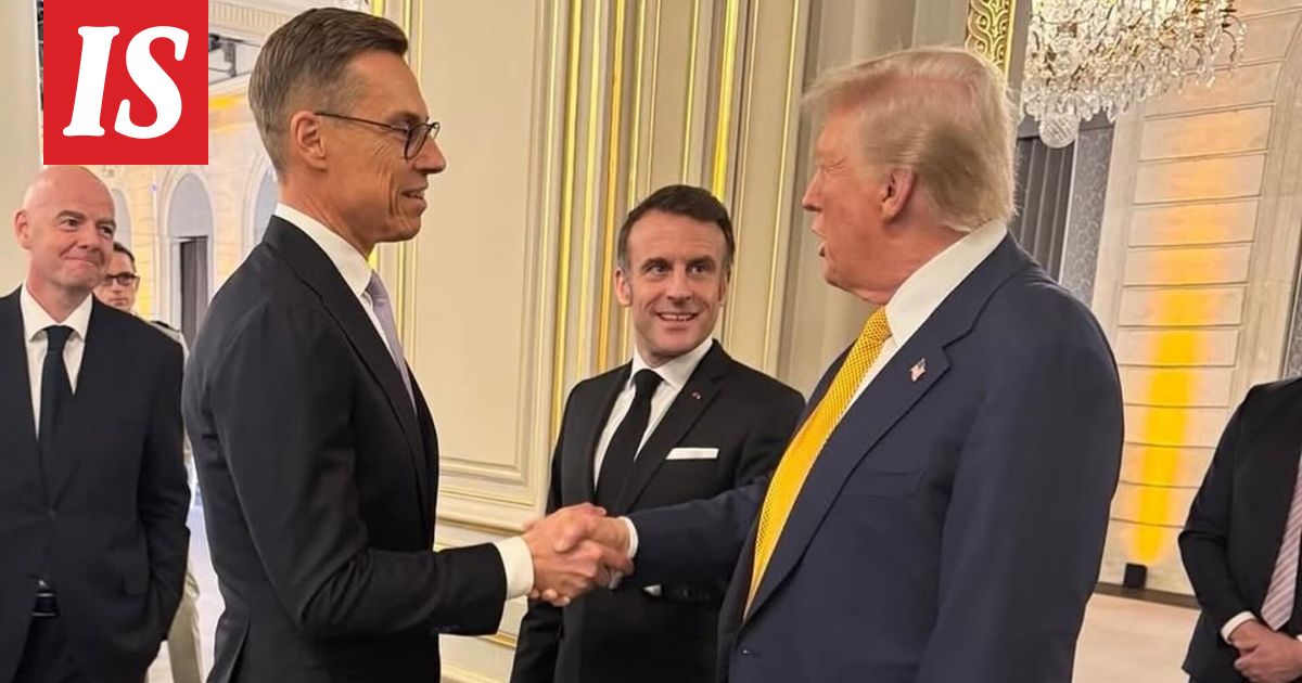 Alexander Stubb teki Instagram-julkaisun Notre-Damen katedraalin ...