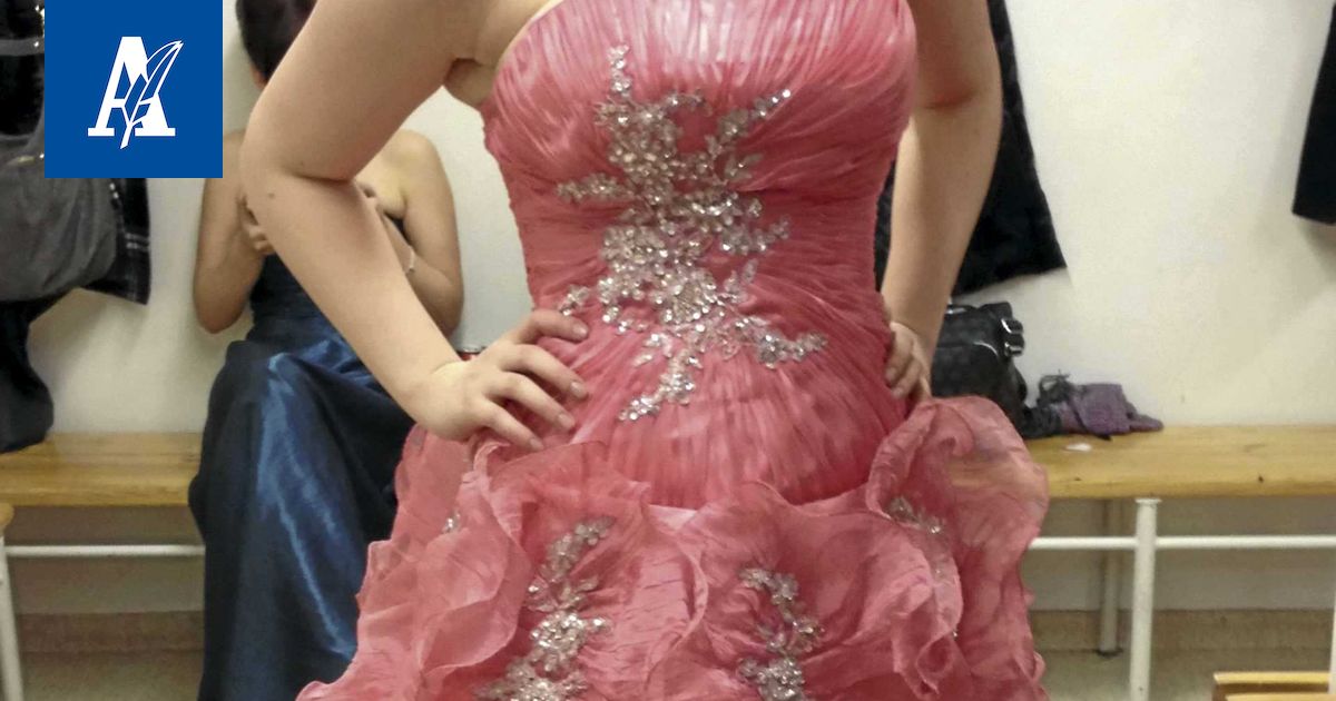 Tamperelainen Ida Östring, 21, lahjoittaa vanhojentanssimekkonsa ...