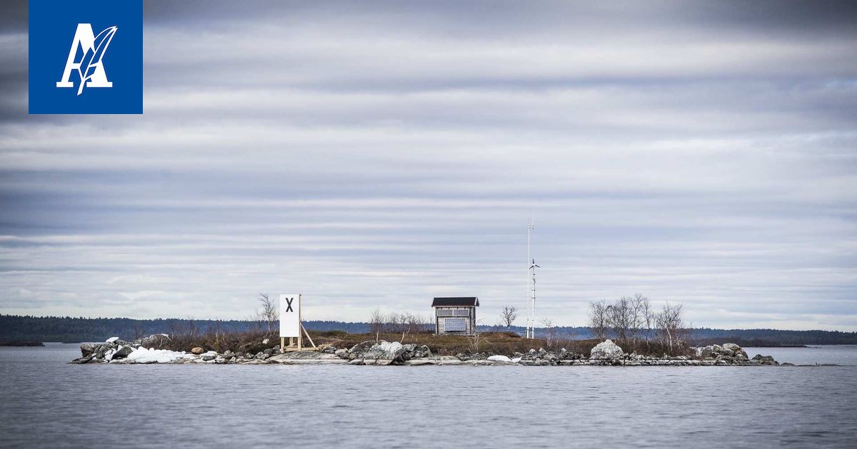 Inarijärven suurimmalla ulapalla on pyhänä pidetty luoto, jossa tuuli ...