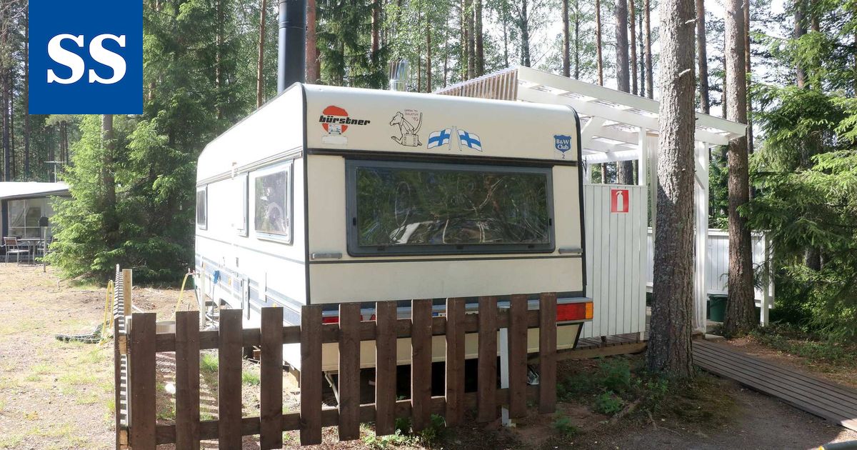 Pitkäjärven leirintäalueelle rakennettiin talkootyönä uusi vaunusauna ...