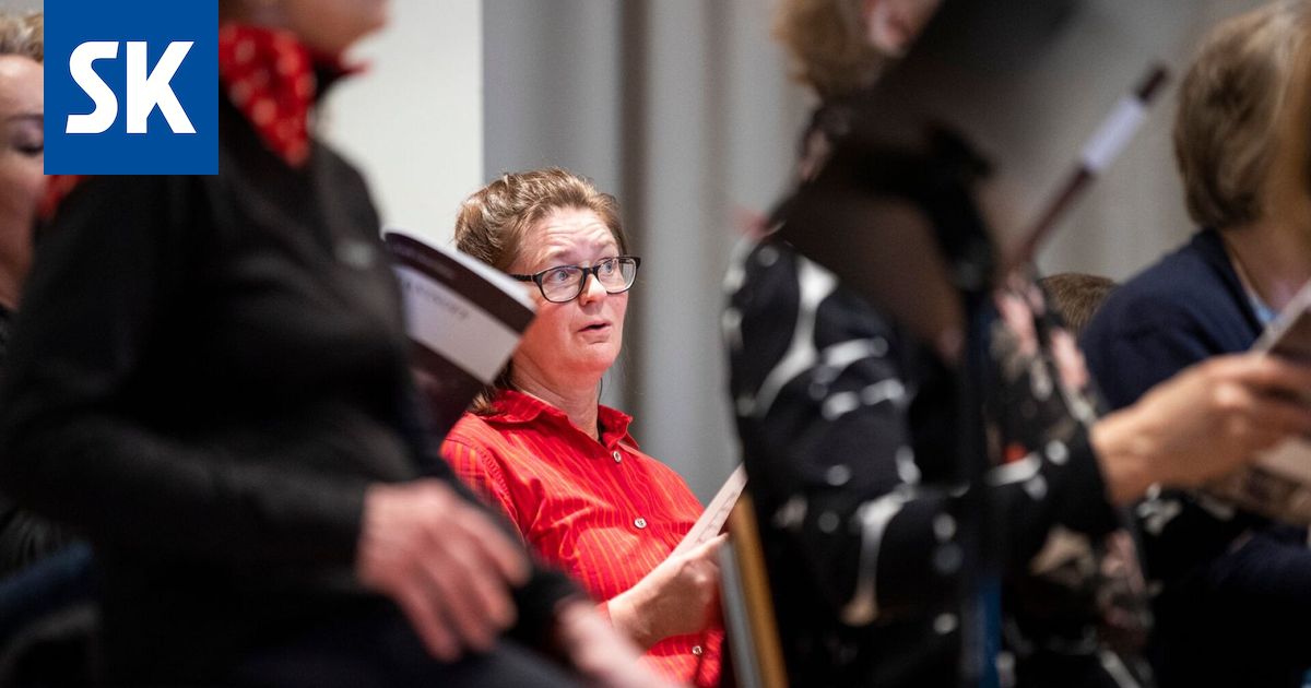 Sisarukset Sanna Elo ja Ville Salonen laulavat vuosikymmenten tauon ...