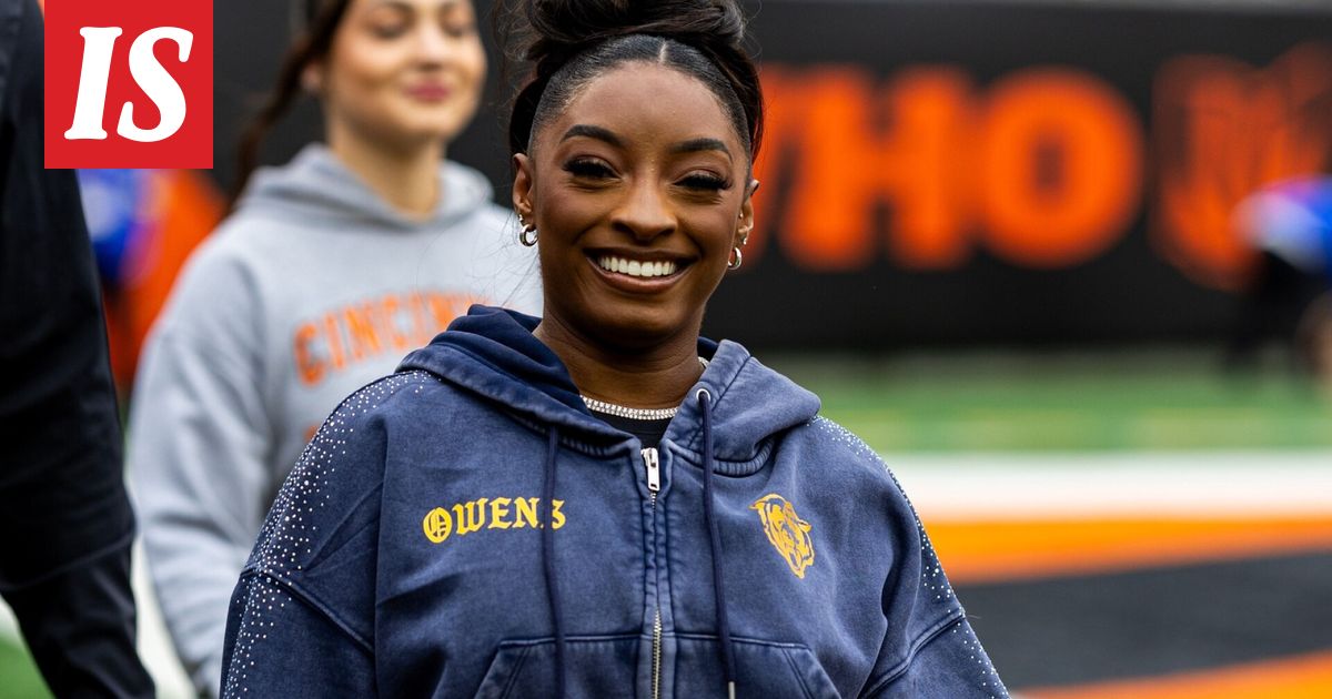 Simone Biles paljasti hankkineensa silikonirinnat - Ilta-Sanomat