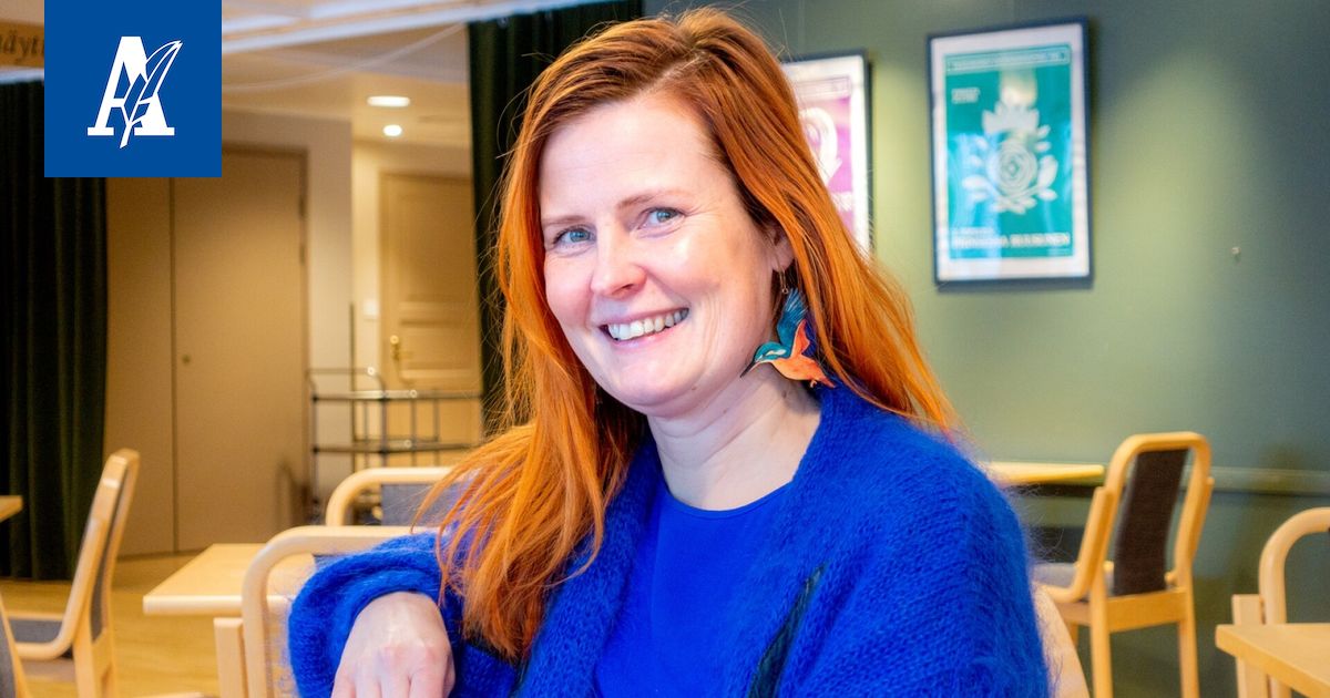 Aikansa kohu­näytelmä vedettiin pois kansallis­teatterista – Nyt Sanna ...