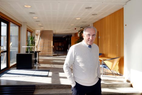 Kevään vaaleissa valittu porilainen Aaron Michelin ottaa nyt vastaan ...