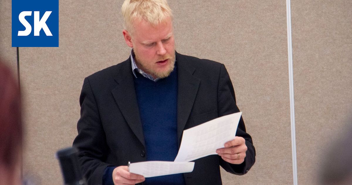 Valiokunta pohtii, missä asemassa kunnanjohtaja Markus Ojakoski on ...