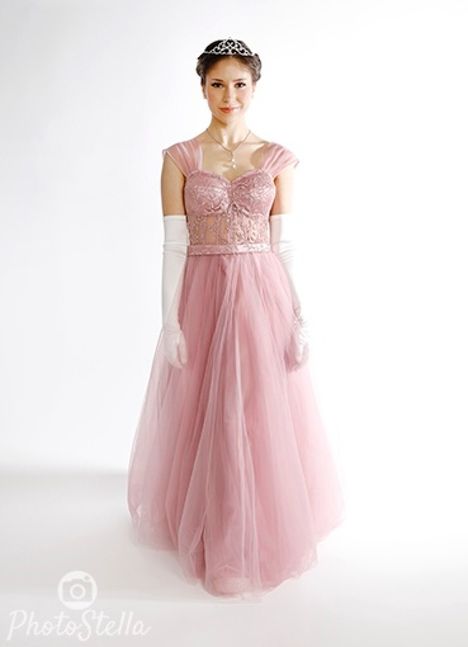 Vanhojen tanssit 2023: Katso kuvat mekoista ja tyyleistä - Ilta-Sanomat