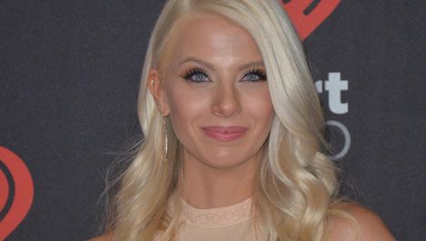 Oula Palven ja Bachelor-rakkaan kihlat nousivat otsikoihin Amerikassa ...