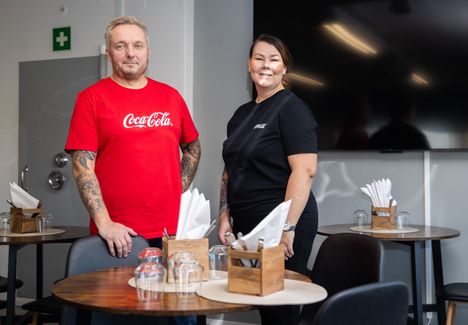 Aamiaispekonin himo sai Sami Korpelan ja Katri Kivitien grilli-kahvion ...