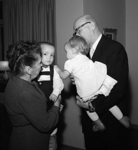 Urho ja Sylvi Kekkosen elämästä julkaistiin harvinaisia kuvia – mukana ...