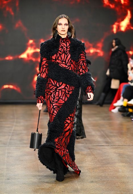 Suomalainen suunnittelija Tara Kari loihti vaatteeseen hämäläisen ...