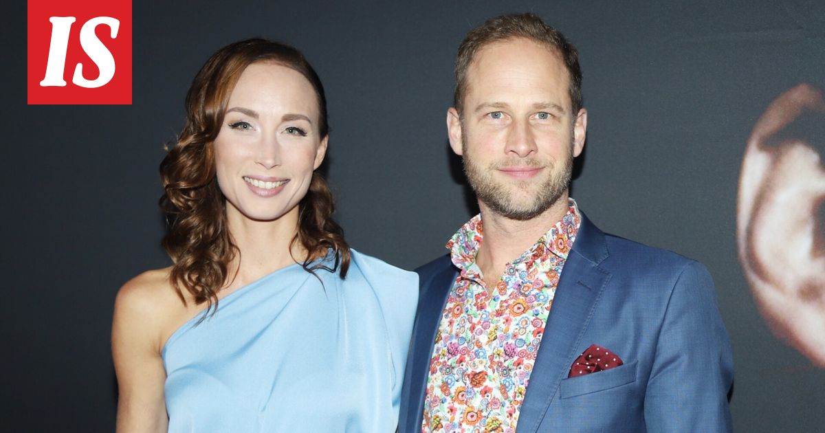 Niina Backman julkaisi saunanjälkeisen halauskuvan Lorenz Backmanin ...