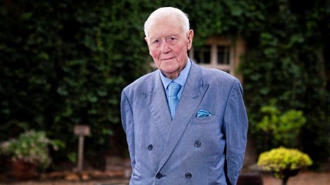 Sir Benjamin Slade laati vaatimuslistan vaimolleen - Ilta-Sanomat