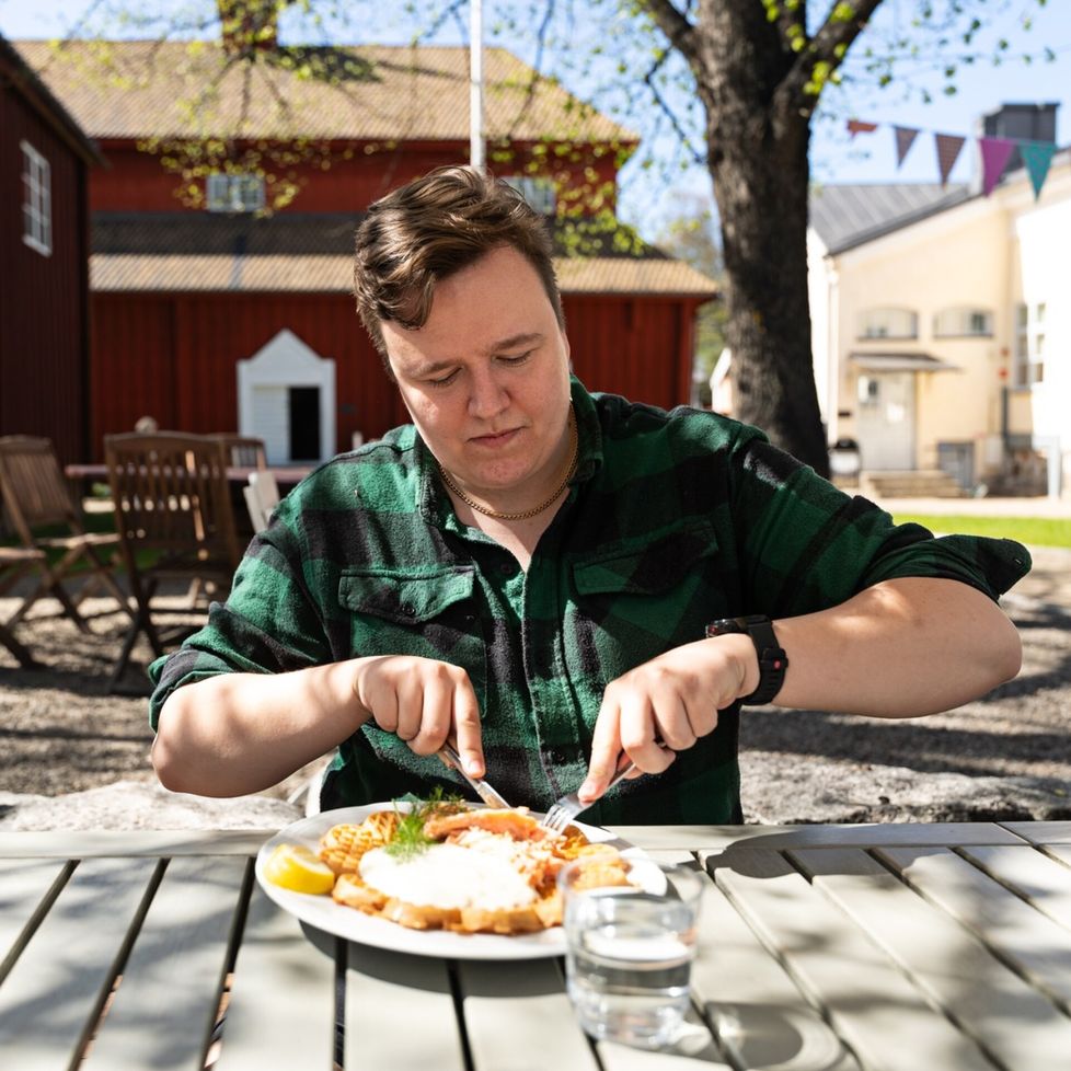 Tee kesäreissu Kokkolaan – Näyttelijä Nicklas Pohjola kertoo vinkkinsä ...