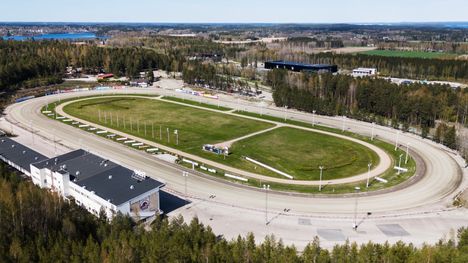 Teivon ravirata on Ylöjärvellä Tampereen rajan tuntumassa.