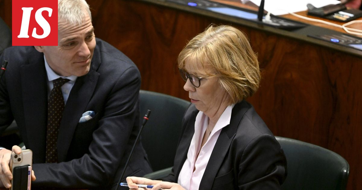 Hallituksessa vaihtui kaksi Rkp:n ministeriä - Ilta-Sanomat