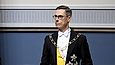 Presidenttiparit tervehtivät kansaa Presidentinlinnan parvekkeelta ...