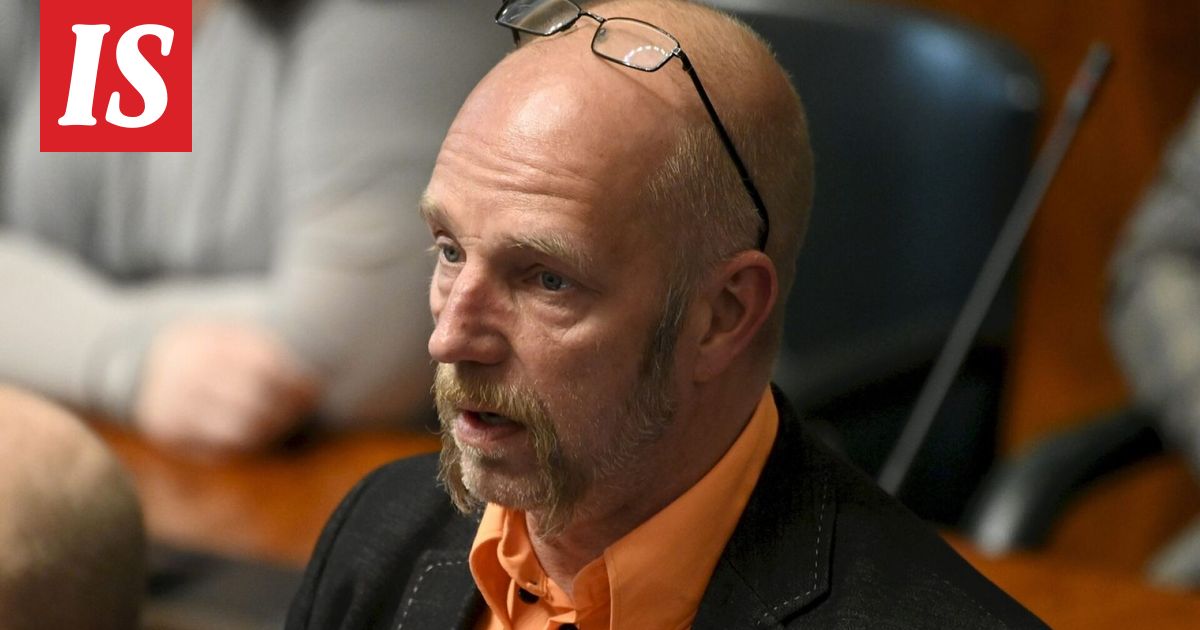 Demokraatti: Sheikki Laakso pyysi ryhmältään anteeksi - Ilta-Sanomat