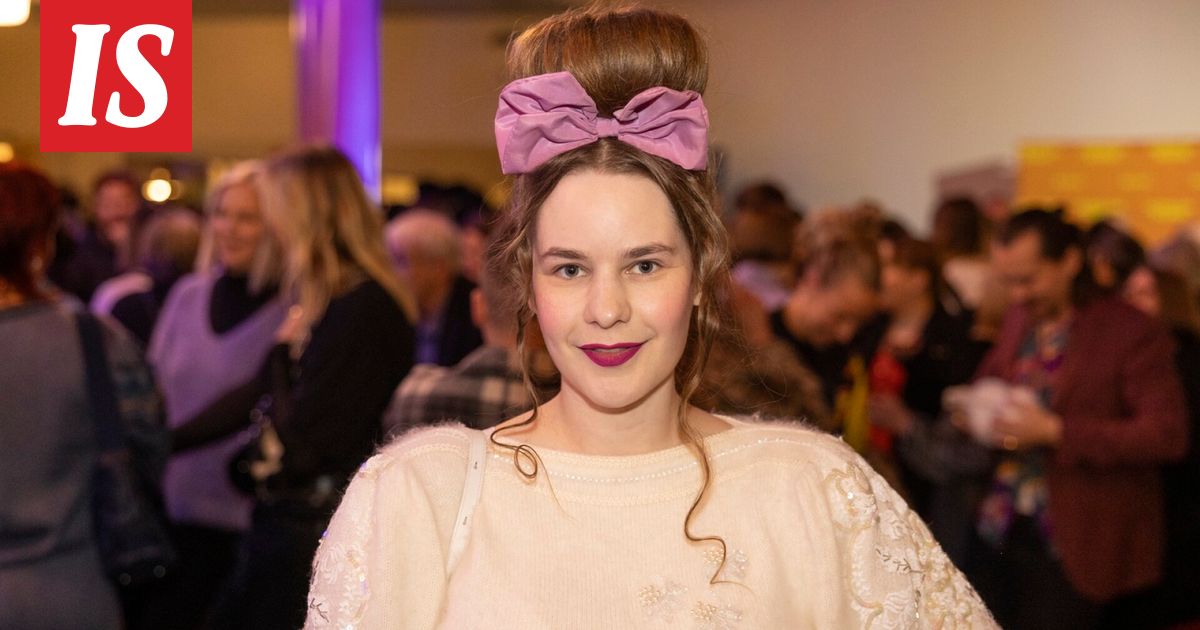 Ina Mikkola kertoo villeistä hetkistä Alman ja Erika Vikmanin kanssa ...