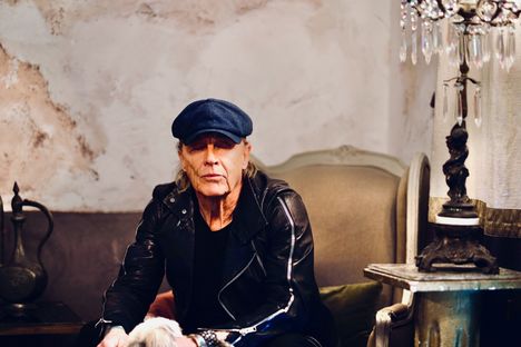 31 vuoden tauko päättyy – Even uusi albumi julkaistaan perjantaina ...