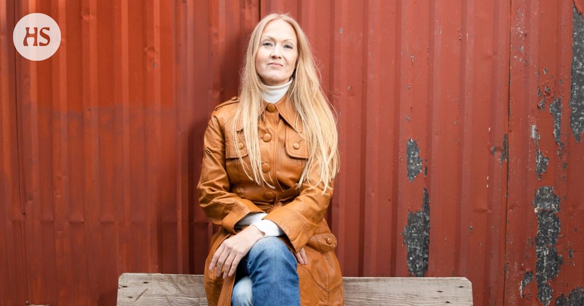 Eveliina Talvitie kirjoittaa naisten välisistä suhteista ja vaatteiden ...