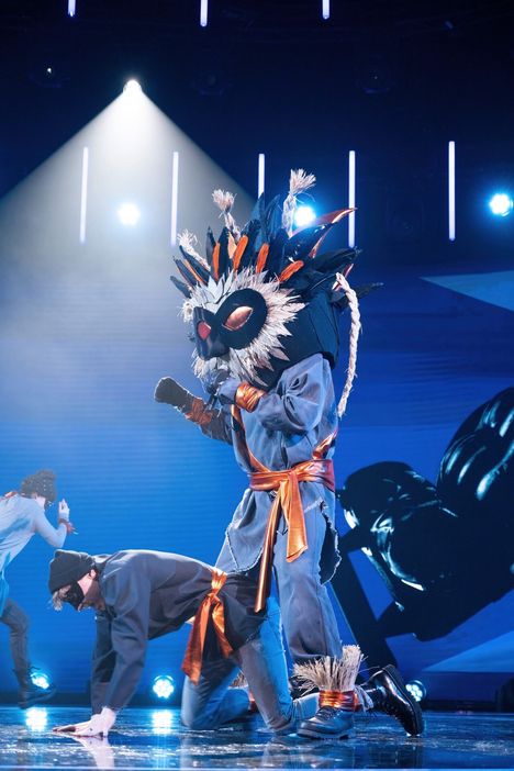 Masked Singer Suomi: Raasu-hahmo paljastui Ellen Jokikunnakseksi - Ilta ...