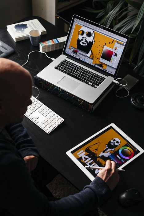 Kirjojen kannet voivat ohjata voimakkaasti kuluttajien ostopäätöksiä ...