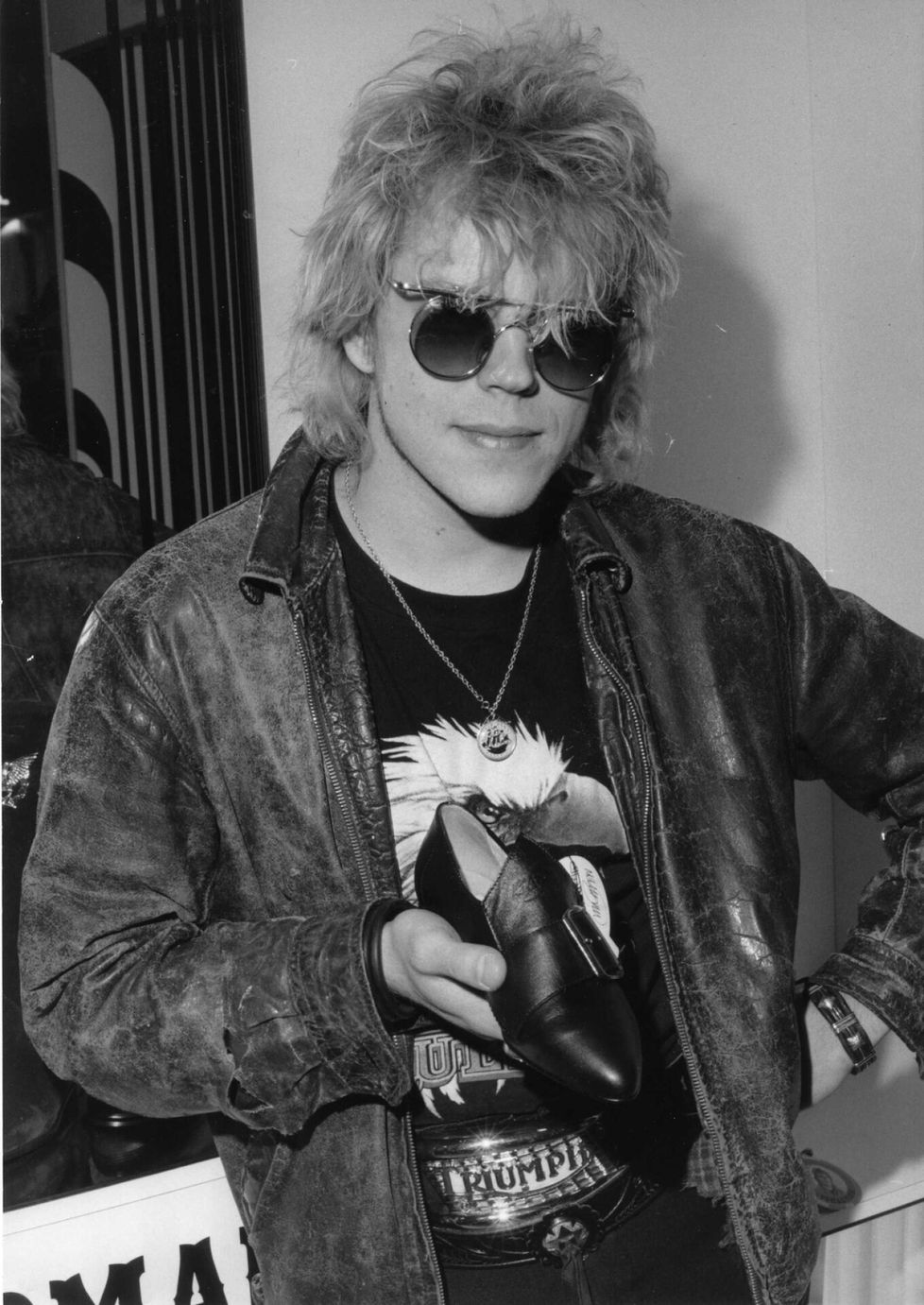 Dingo-yhtyeen laulaja Pertti Nipa Neumann ja fani kertovat 1980-luvun ...