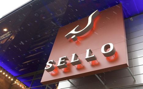 Sähkölaite kärähti ja aiheutti vesivahingon kauppakeskus Sellossa ...