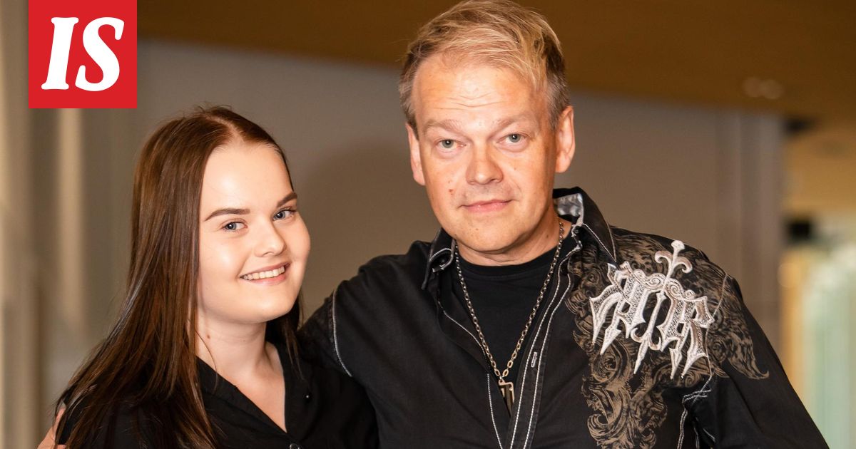 Kurre Westerlund saapui ensi-iltaan harvoin julkisuudessa nähdyn Bella ...