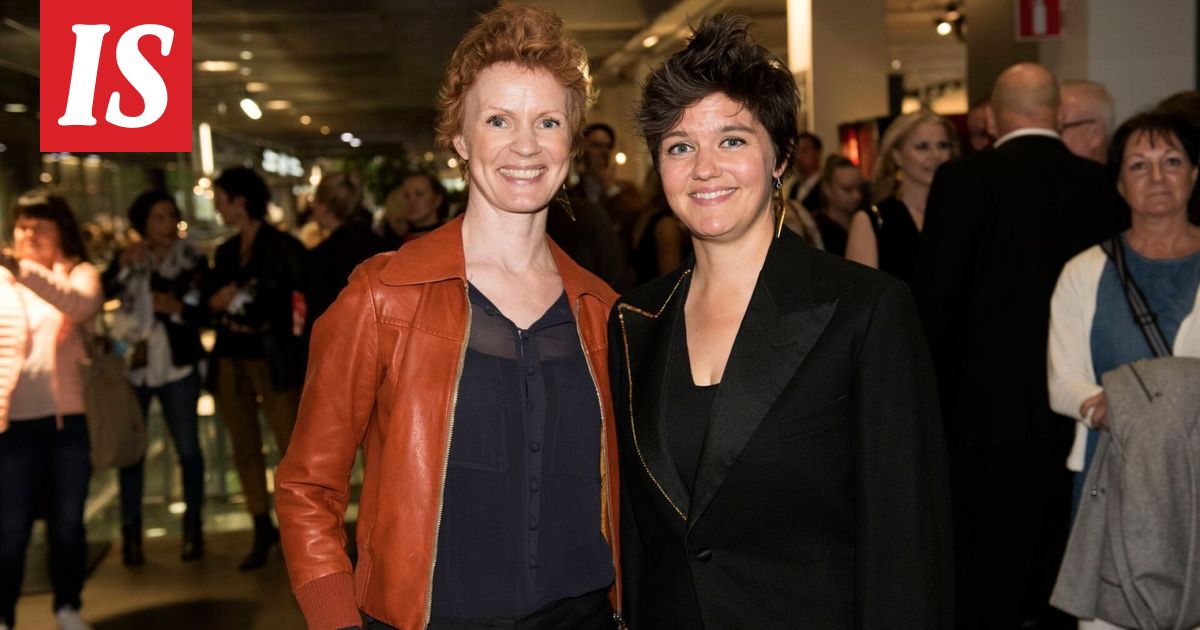 Minna Haapkylä ja Joanna Haartti menivät naimisiin - Ilta-Sanomat