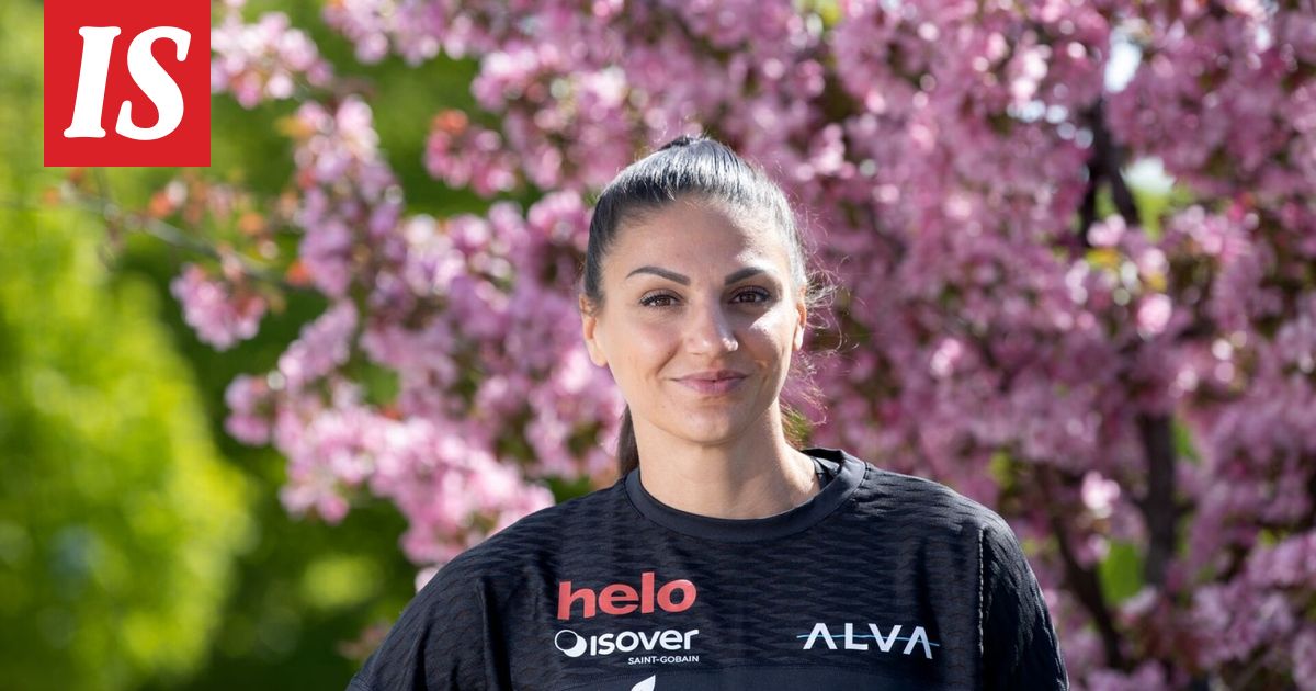 Nooralotta Neziri herkistyi kyyneliin Elämäni biisi -ohjelmassa - Ilta ...