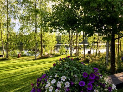 Hilkka ja Matti Ahde ostivat aikoinaan kesämökin Etelä-Savosta ...