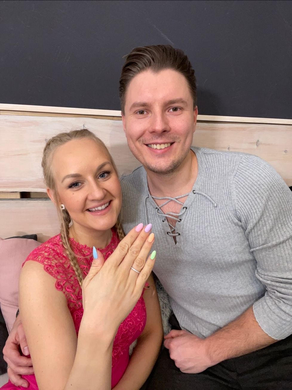 Näin poikaystävä Sami kosi siivooja Auri Kanasta - Ilta-Sanomat