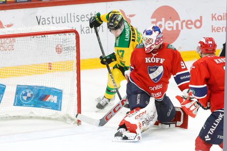 Ilves nousi komeilla maaleilla voittoon – Leo Komarov joutui jättämään ...