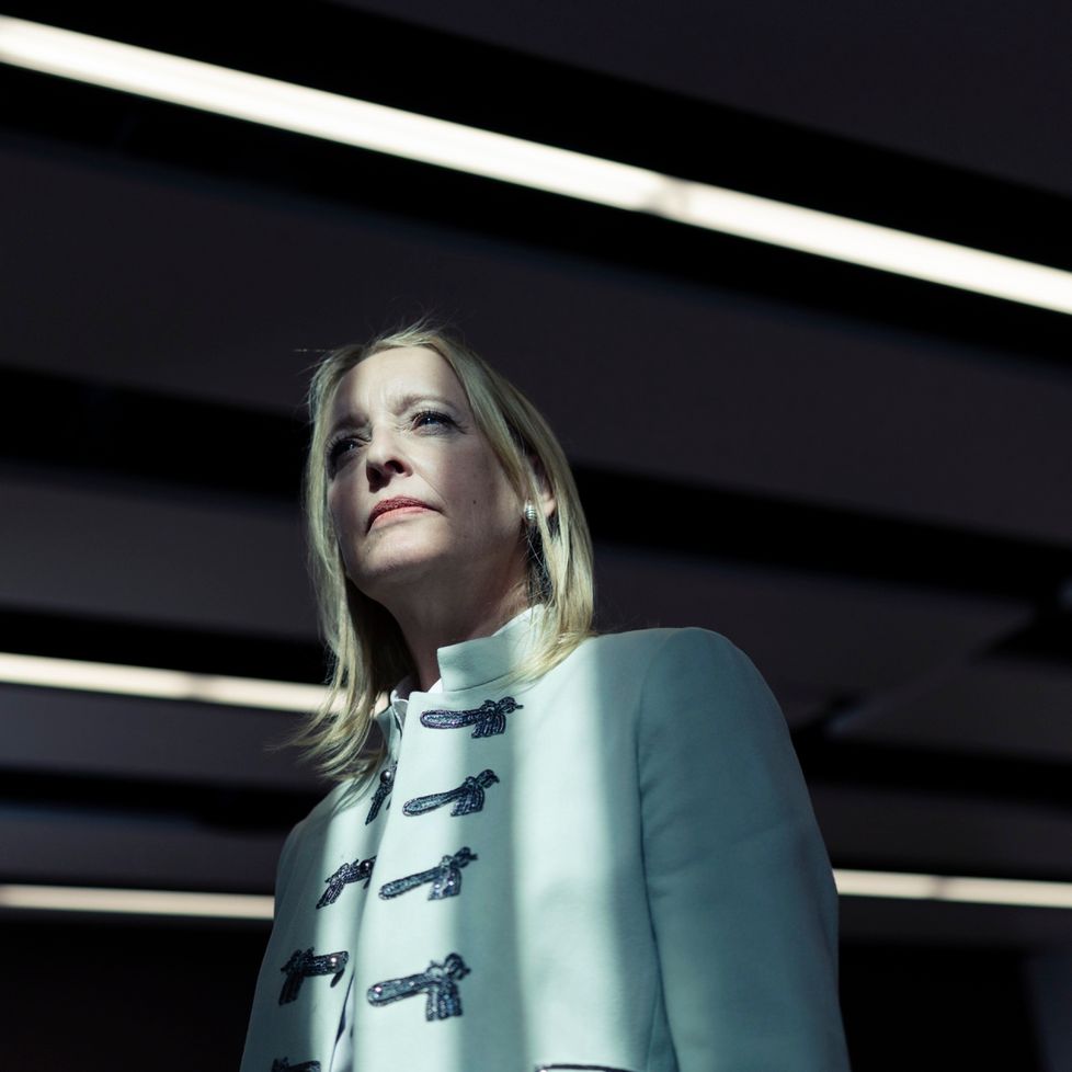 Liike-elämän supertähti Julie Sweet: Kaikki ihmiset eivät pärjää ...