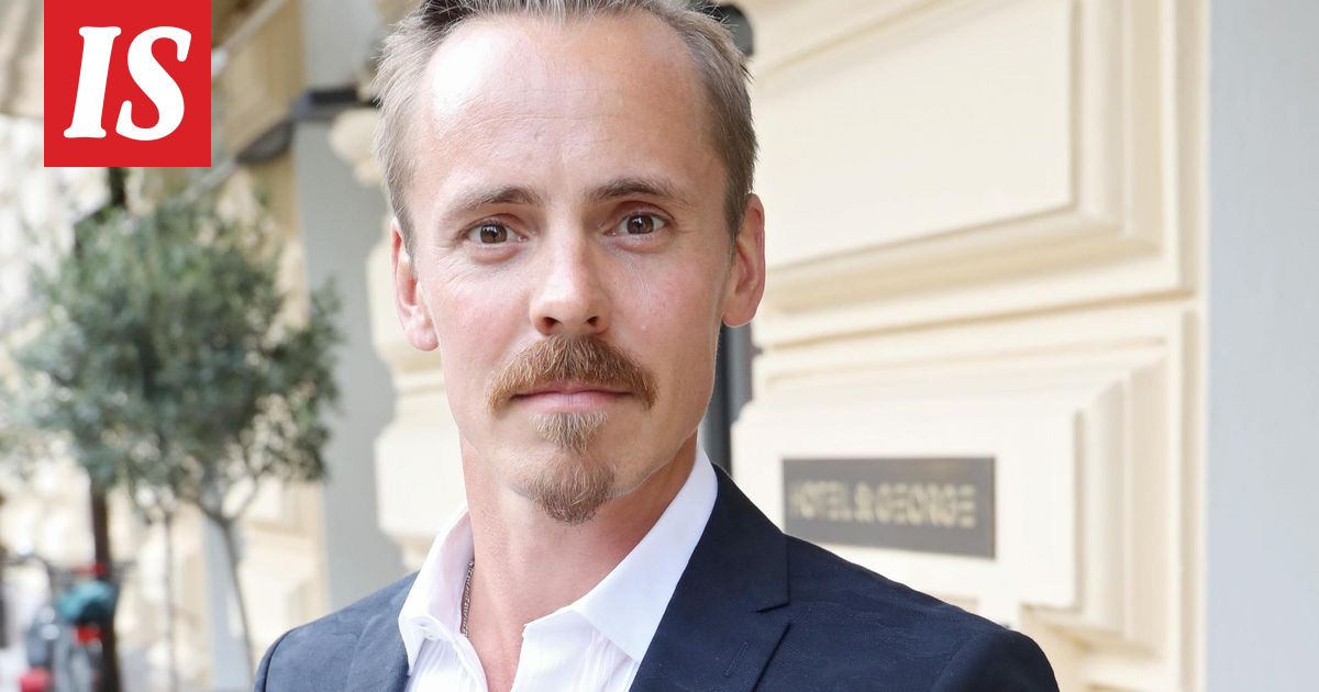 Jasper Pääkkönen esittelee suomalaista ryyppykulttuuria ronskisti ...