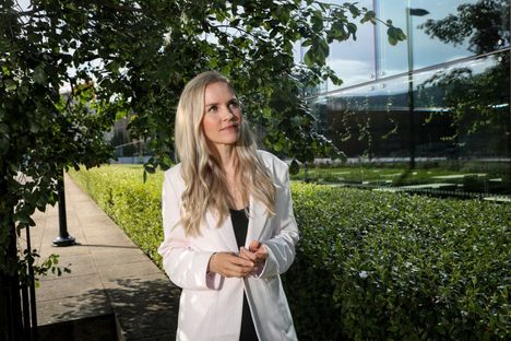 Meta-lobbari Aura Salla ehdolle eduskuntaan – Ei aio käyttää ...