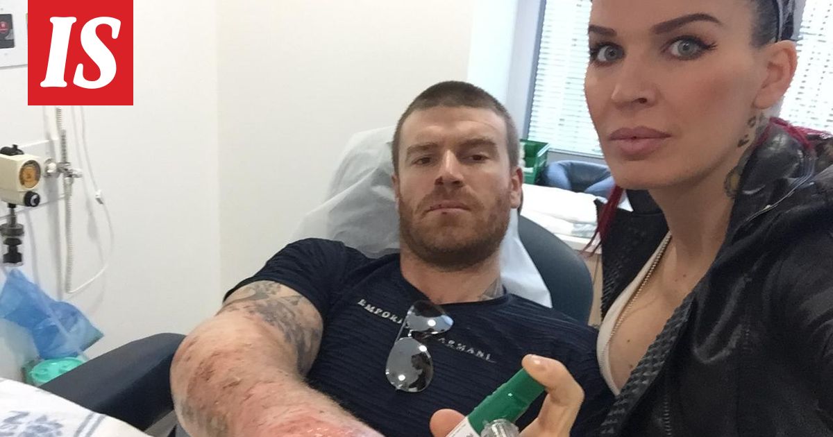 Kuvat ei herkimmille: Pin up -malli Sini Ariell julkaisi rajuja kuvia ...