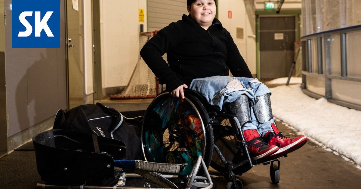 Niklas Sevenius, 12, pelaa parajääkiekkoa Ilveksessä. - Satakunnan Kansa